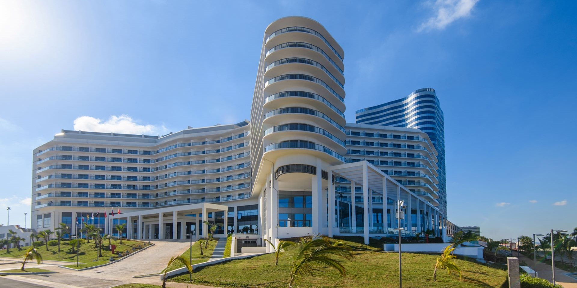 Tailor-made tours, packages, hotels, cars Grand Muthu Habana ...